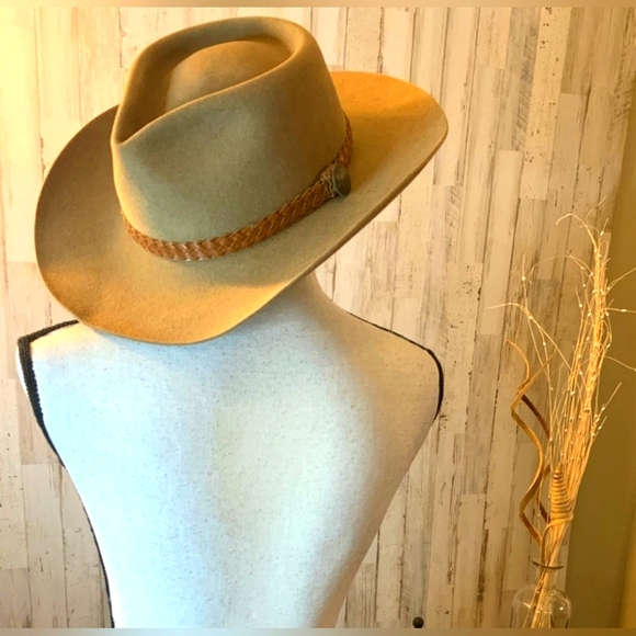 Akubra | Accessories | Loved Up Akubra Felt Hat | Poshmark